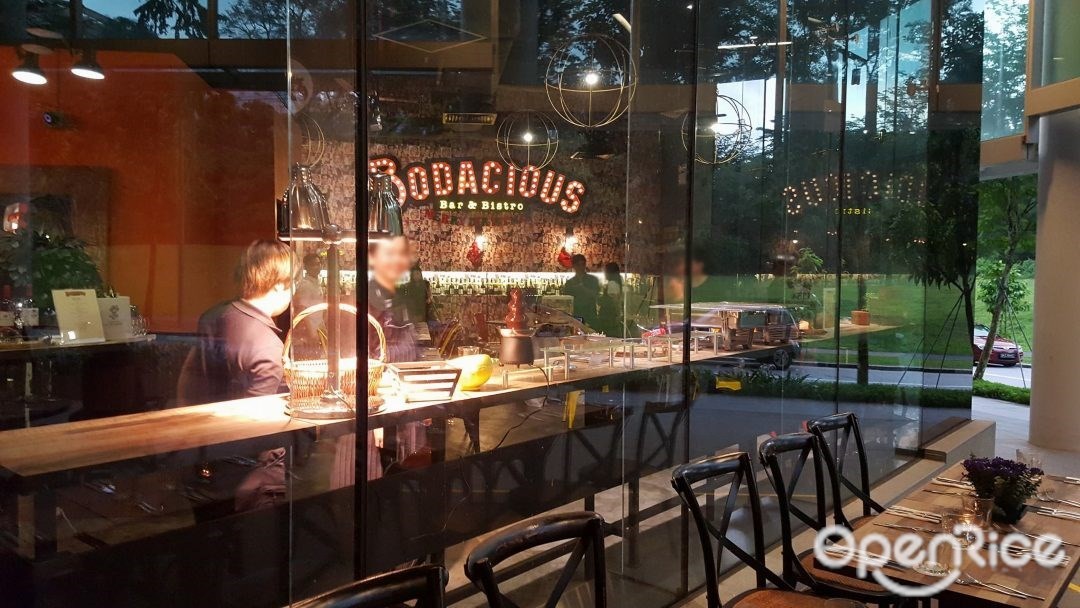Bodacious Bar & Bistro – 新加坡启奥城的混合菜酒吧/酒廊Brunch | OpenRice 新加坡開飯喇